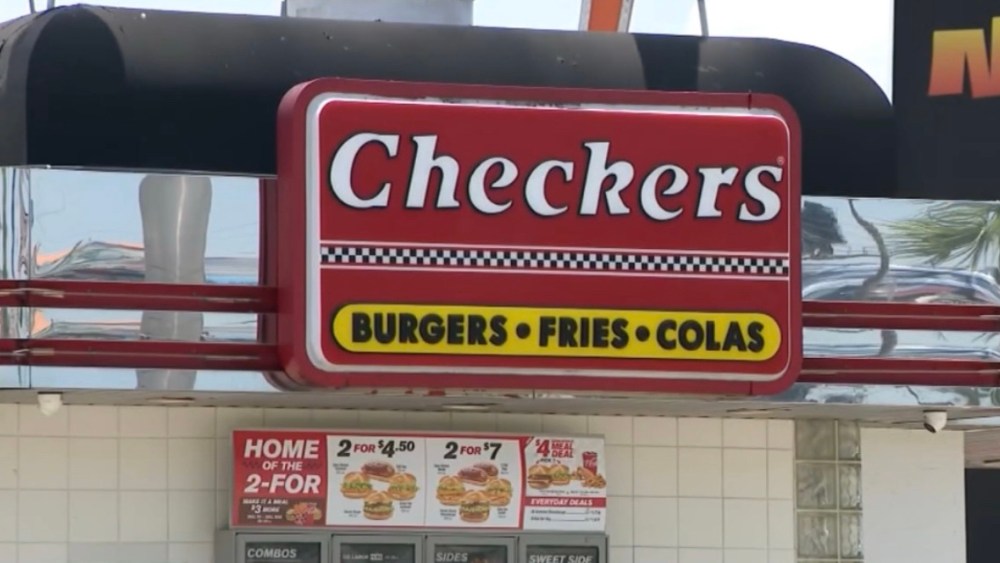 FLORIDA MAN FATALLY SHOT AT CHECKERS AFTER DISPUTE OVER MAYONNAISE